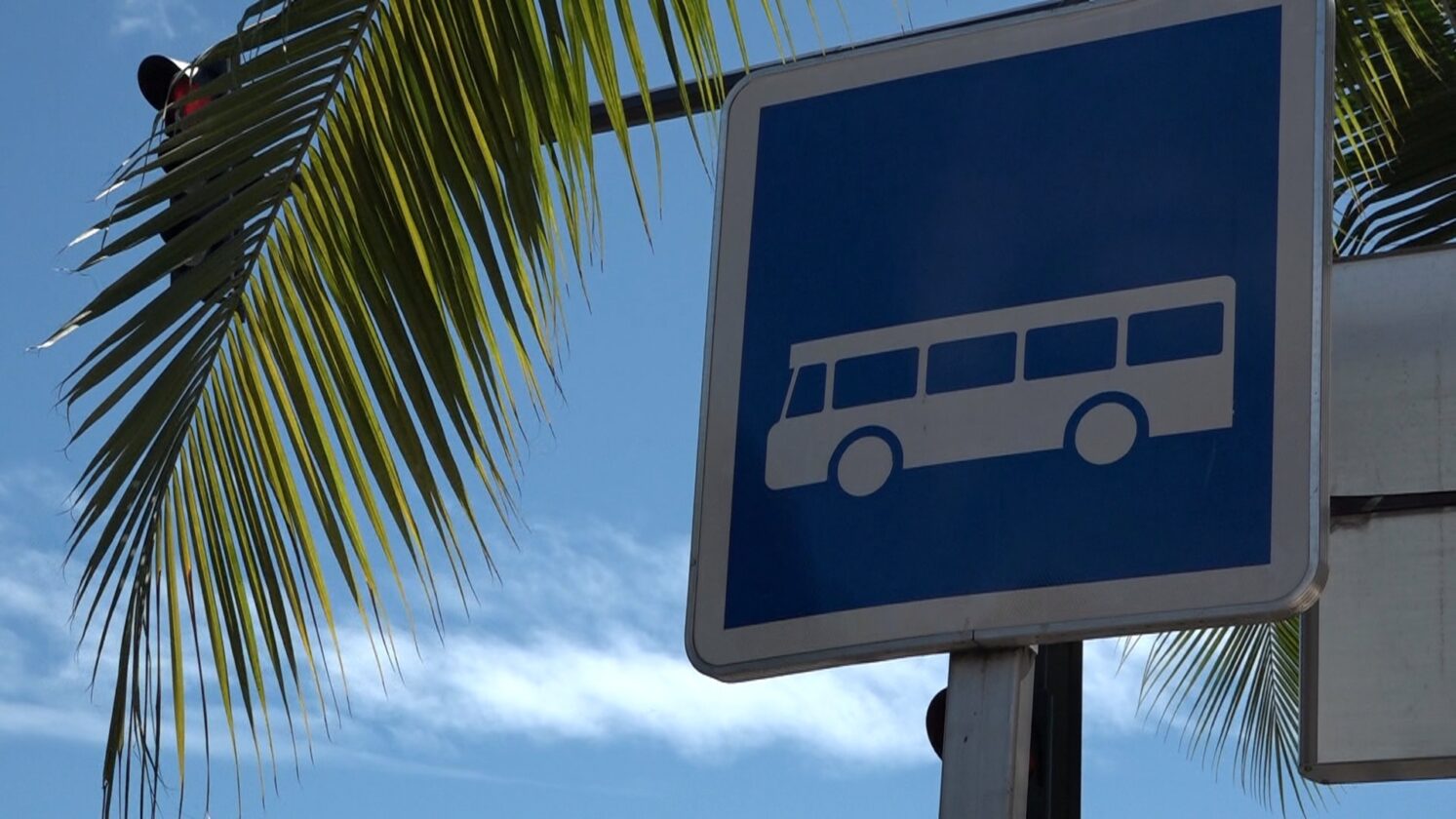 Le Pays annonce le lancement, à l'essai, d’une "ligne express" de bus ...