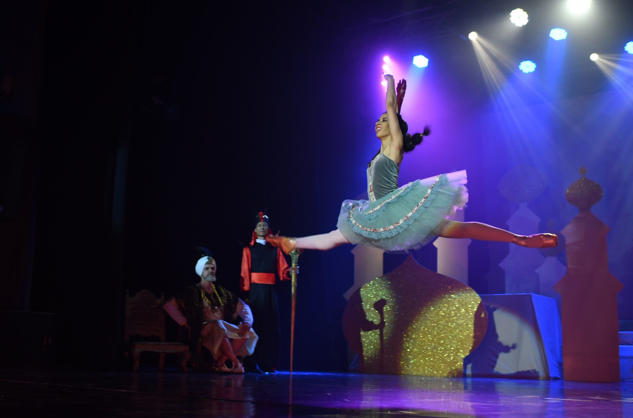 Le monde merveilleux d’Aladdin au grand théâtre • TNTV Tahiti Nui ...