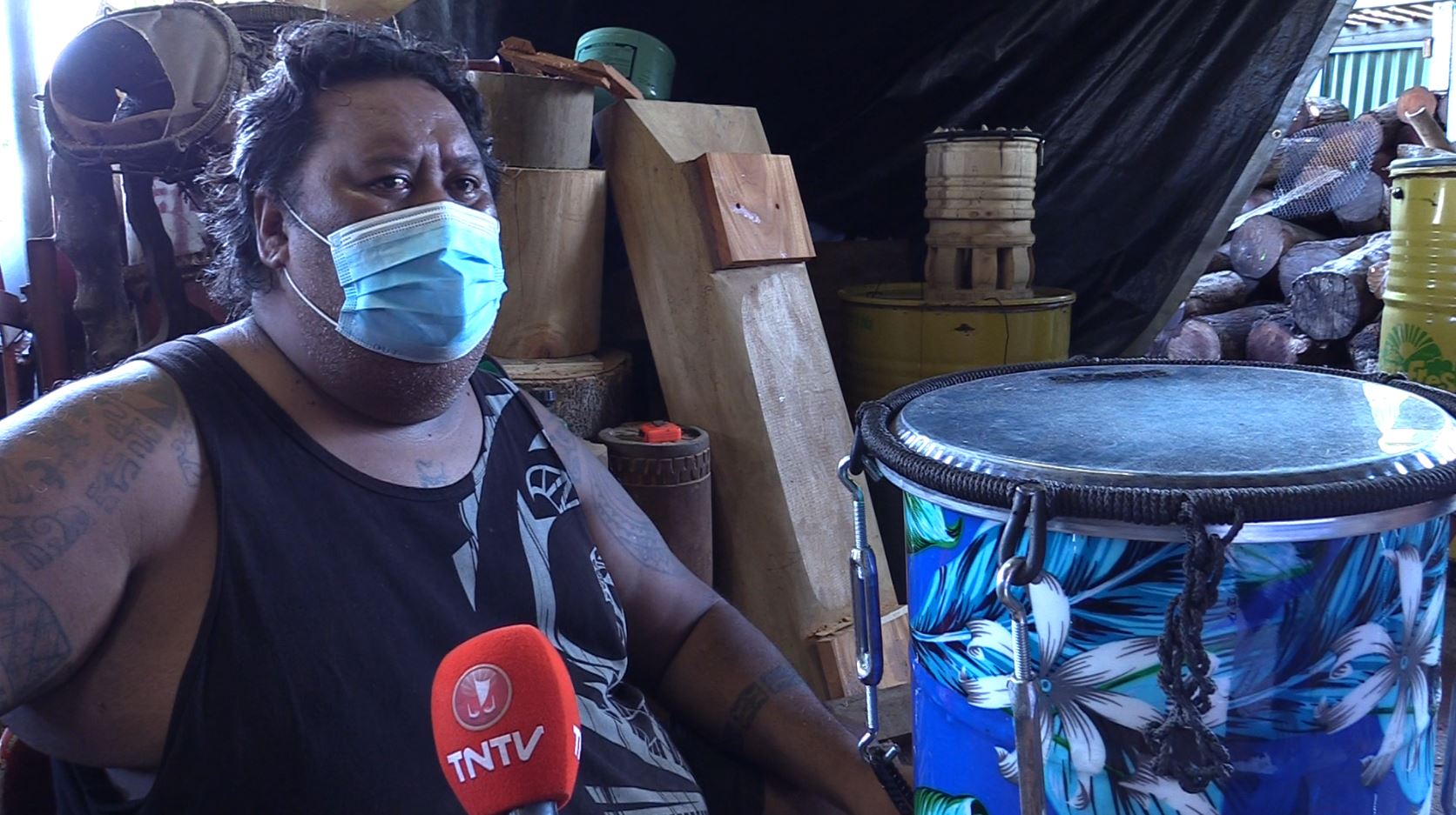 Tepehu Boniface, un expert de la fabrication d'instruments ...