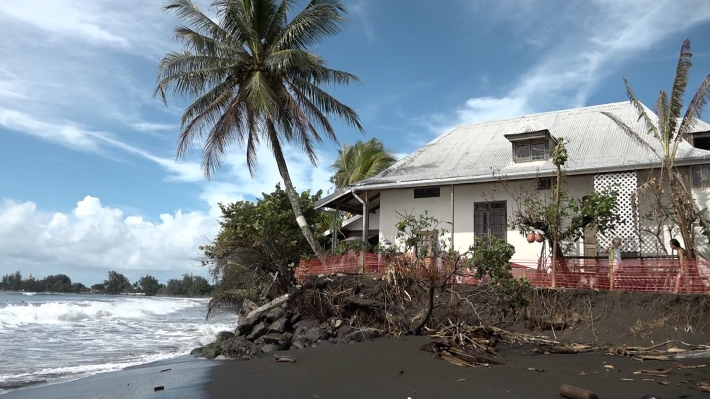 Dans la baie de Matavai, la mer gagne du terrain • TNTV News - Tahiti ...