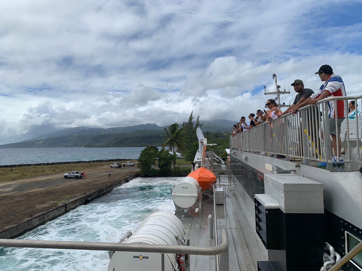 Apetahi Express : test réussi pour la future ligne entre la Presqu’île ...