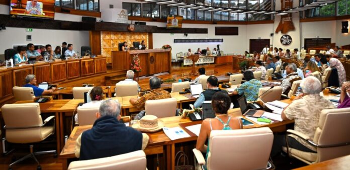 La réforme du RNS adoptée aux forceps à Tarahoi • TNTV News - Tahiti ...