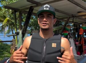 Le surfeur Lorenzo Avvenenti victime d'un accident à Teahupoo • TNTV ...